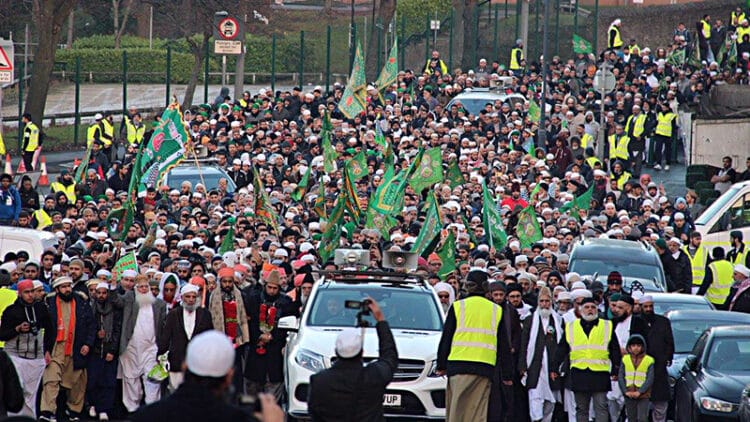 Britische Muslime zwischen Zukunft und tiefen Wurzeln – Islamische Zeitung